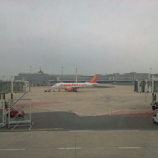 Gate B22 - Airport Gate