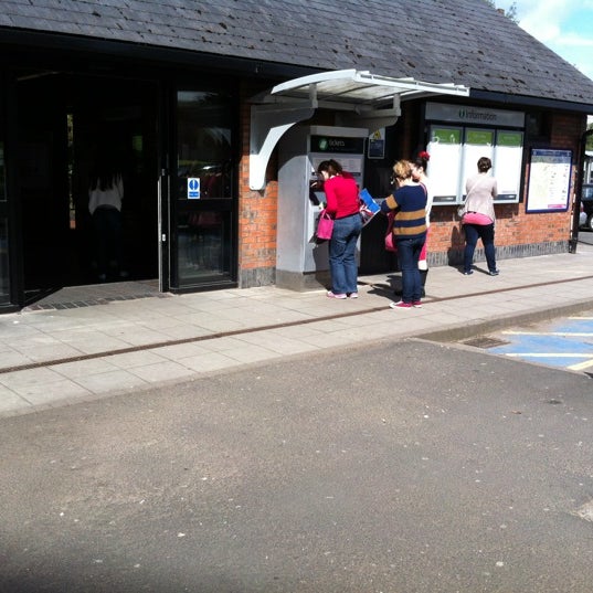 Redditch Railway Station (RDC) - Train Station in Redditch