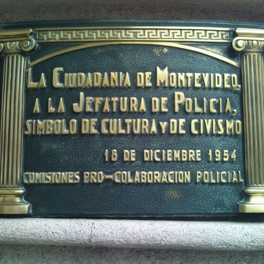Jefatura de Policía de Montevideo - Police Station in Centro