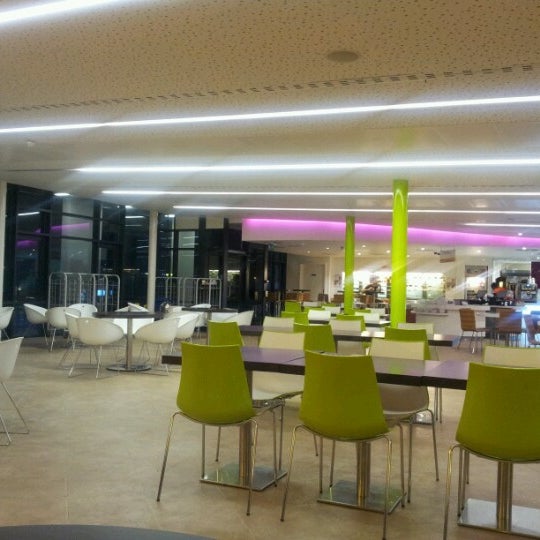 Eat Central - College Cafeteria