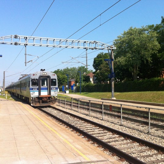 AMT Gare Mont-Royal - Rail Station in Mont-Royal
