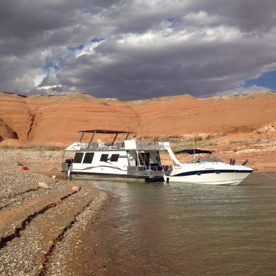 Houseboat On Lake Powell - Halls Crossing, UT