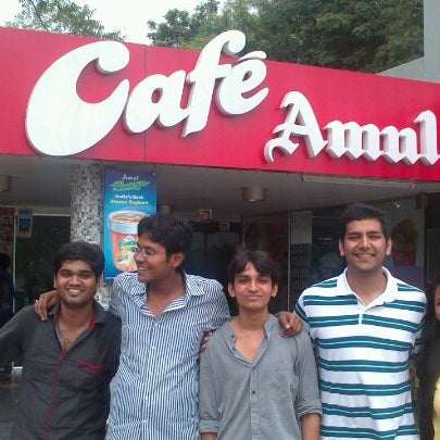 Cafe Amul - Café