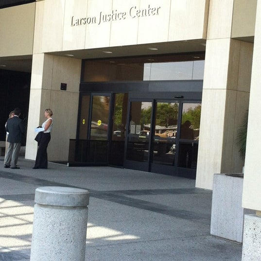 Larson Justice Center - 46-200 Oasis St