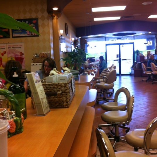 Angel Tips - 215 E Main St