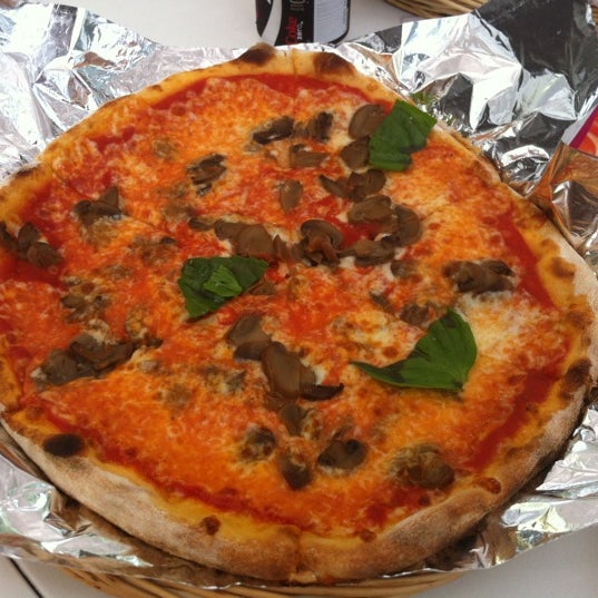 Photos at Giotto Maestro Della Pizza - Pizza Place in Miami Beach