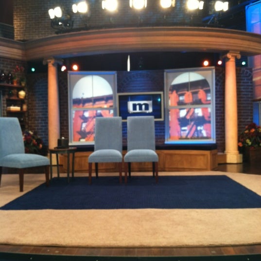 Maury Povich Set