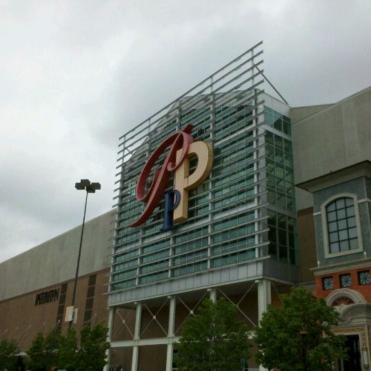Photos at Palisades Center Mall - 142 tips