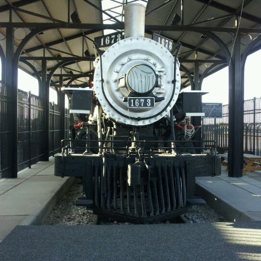 Tucson Amtrak Station (TUS) - Train Station