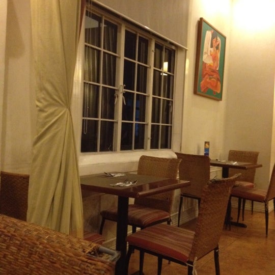 UP Alumni Center (Fonacier Hall) - College Administrative Building in ...