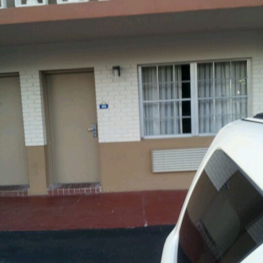 Photos at Days Inn Miami Airport North - 4767 N.W. 36th St.