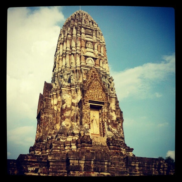 วัดราชบูรณะ (Wat Ratcha Burana) - Buddhist Temple