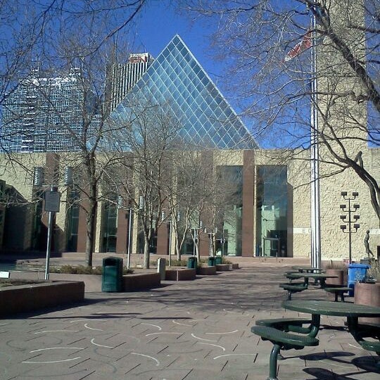 Edmonton City Hall - Downtown Edmonton - 1 Sir Winston Churchill Square