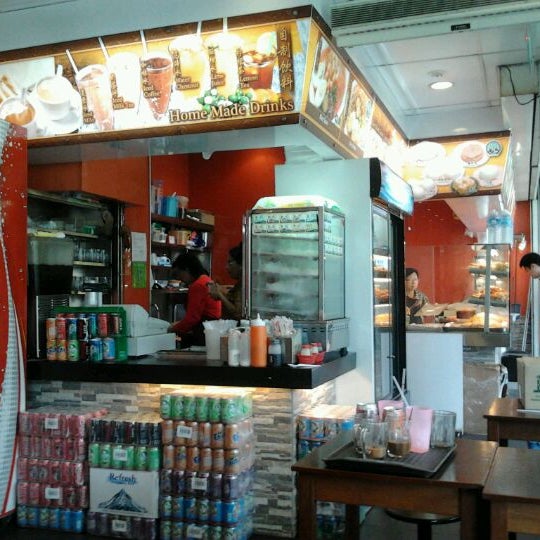 Photos at Aljunied MRT Station (EW9) - Central Region - 81 Lorong 25 ...