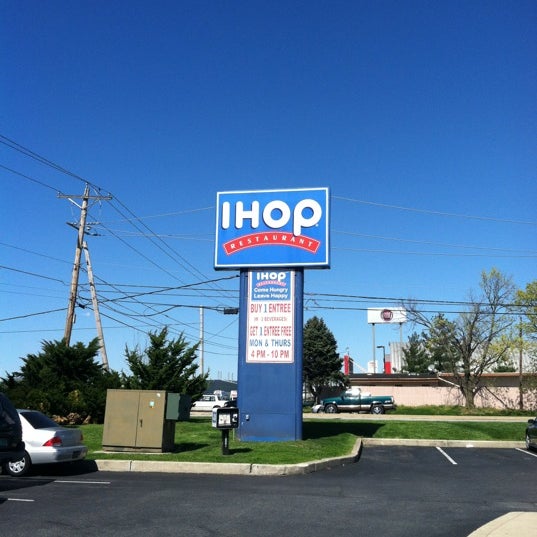 IHOP - Airport Plaza Shopping Center, New Castle, DE - 148 N Dupont Hwy