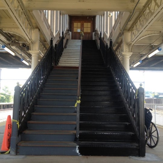 Photos at Amtrak: Lancaster Rail Station (LNC) - Ross - Lancaster, PA