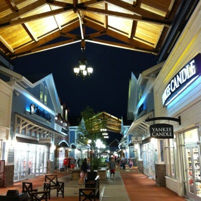 Merrimack Premium Outlets - 42 tips from 7688 visitors