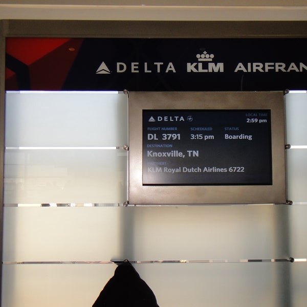 Gate B15 - 1 tip from 736 visitors