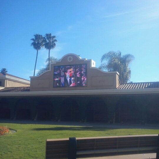 Charlie Whittingham Sports Pub - 2 tips from 99 visitors