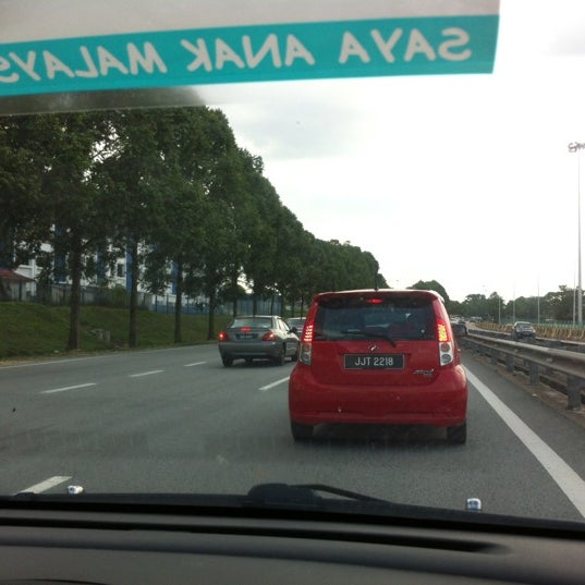 Exit 255 Kempas - Road