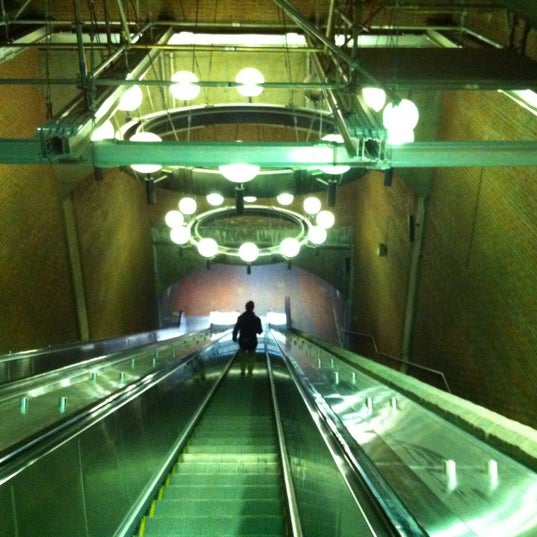 STM Station de Snowdon - Metro Station in Snowdon