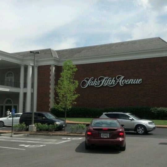 Photos at Plaza Frontenac - 18 tips from 4035 visitors