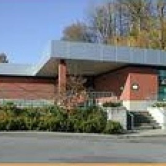 Mission Public Library - 4 tips from 27 visitors