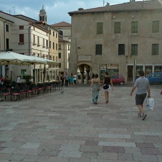 Piazza Garibaldi - 5 tips from 451 visitors