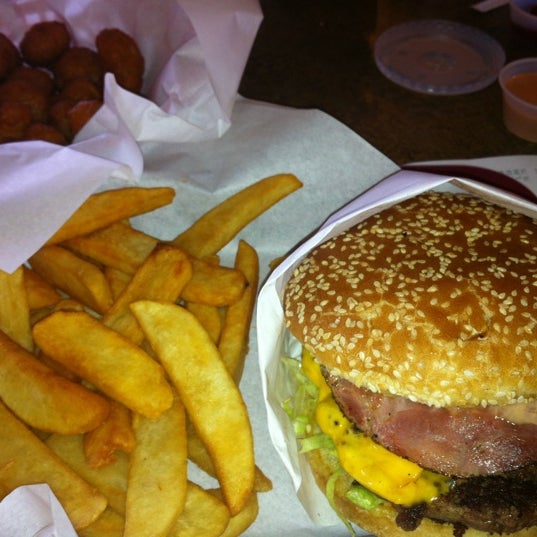 Burgers Plus West - 9 tips from 170 visitors