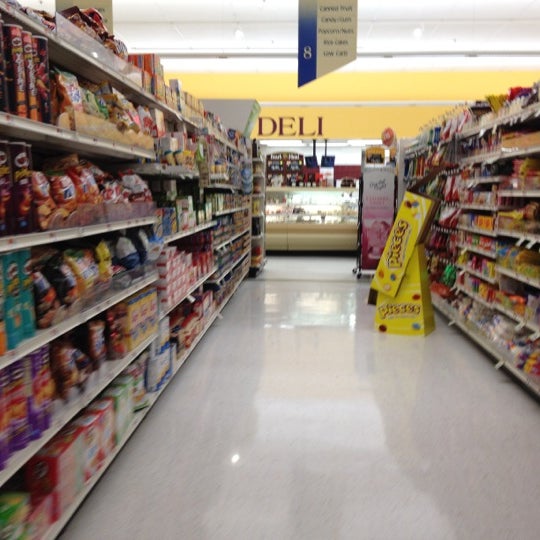 Super Giant - Grocery Store