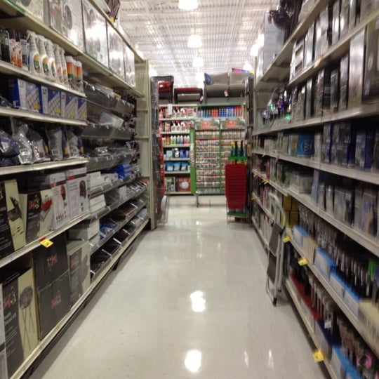 Canadian Tire - Hardware Store