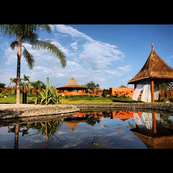 Rojo Azafran - Scenic Lookout in Alpuyeca