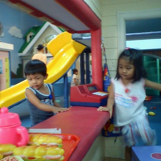 Dave's Fun House - Arts and Entertainment in Pasay
