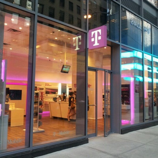 T-Mobile (Now Closed) - Mobile Phone Store in New York