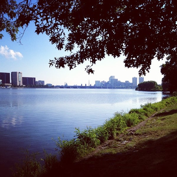 Charles River Bike Path - Trail in Boston