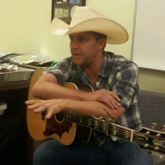 KPLM BIG 106.1 - Radio Station in Palm Desert