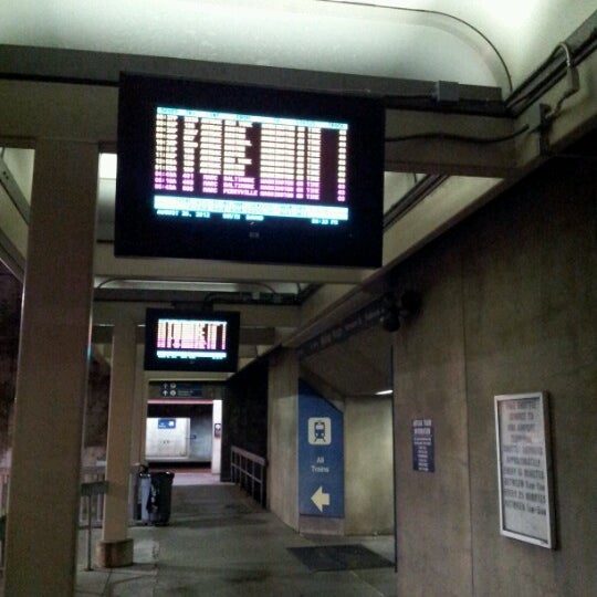Photos at BWI Amtrak/MARC Rail Station (BWI) - Train Station in Linthicum