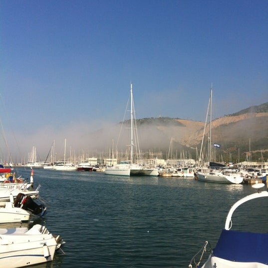 Port Ginesta - Les Botigues de Sitges, Cataluña