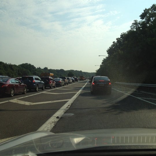 Northern State Parkway at Exit 32 - Intersection