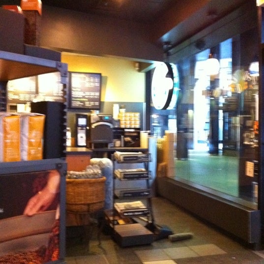Starbucks - Midtown East - 560 Lexington Ave