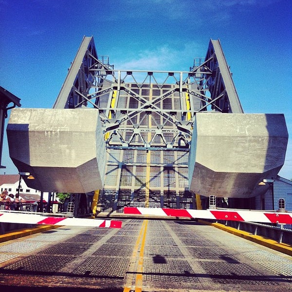 Mystic Bascule Bridge - Bridge in Mystic
