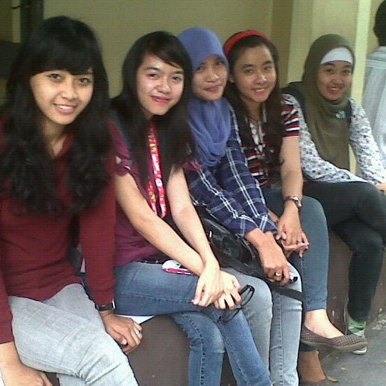 Gedung G4 FE UNESA - Surabaya, Jawa Timur