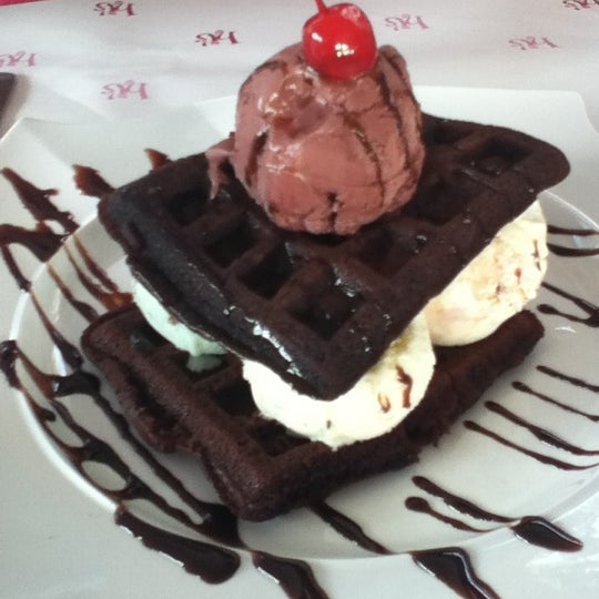 Hernz Ice Cream Specialties (Now Closed) - McArthur Hwy, Tikay