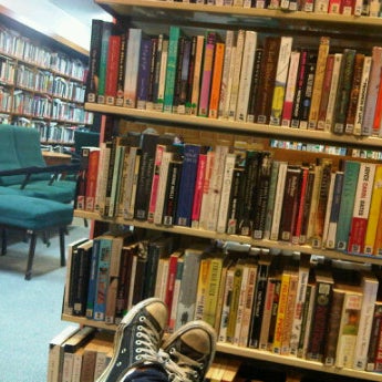 Rowden White Library - College Library in Parkville