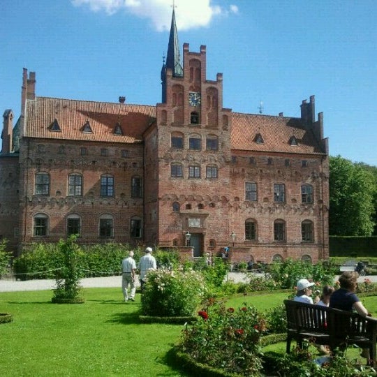 Egeskov Slot - Castle