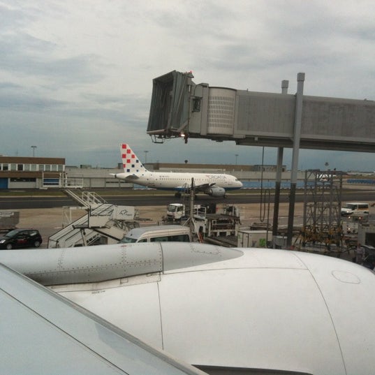 Photos at Gate B46 - Flughafen - Terminal 1