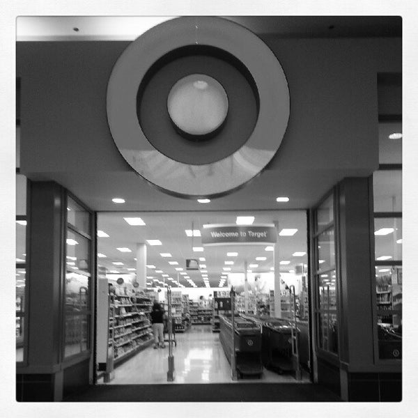 Target - Big Box Store in Wilshire Estates - Savannah Mall