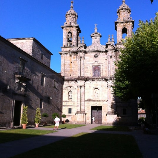 Mosteiro de San Xoán de Poio - Monastery in Poio