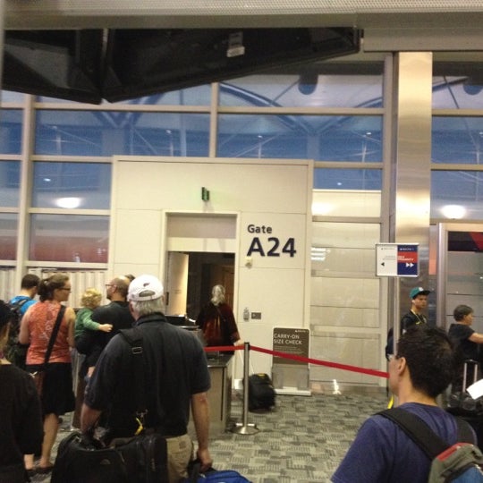Photos at Gate A24 - Airport Gate in Romulus