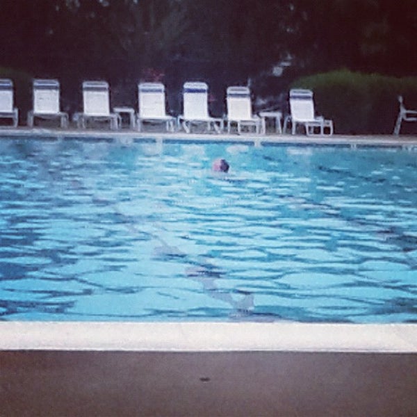 Rob Roy Pool - Bristow, VA